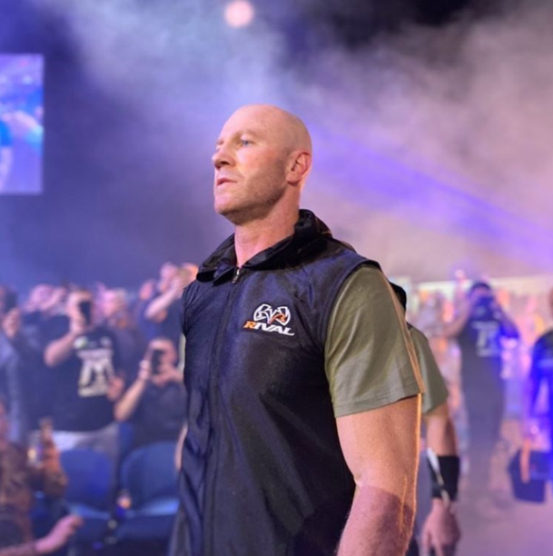 Barry Hall takes LIVIN into the ring - LIVIN